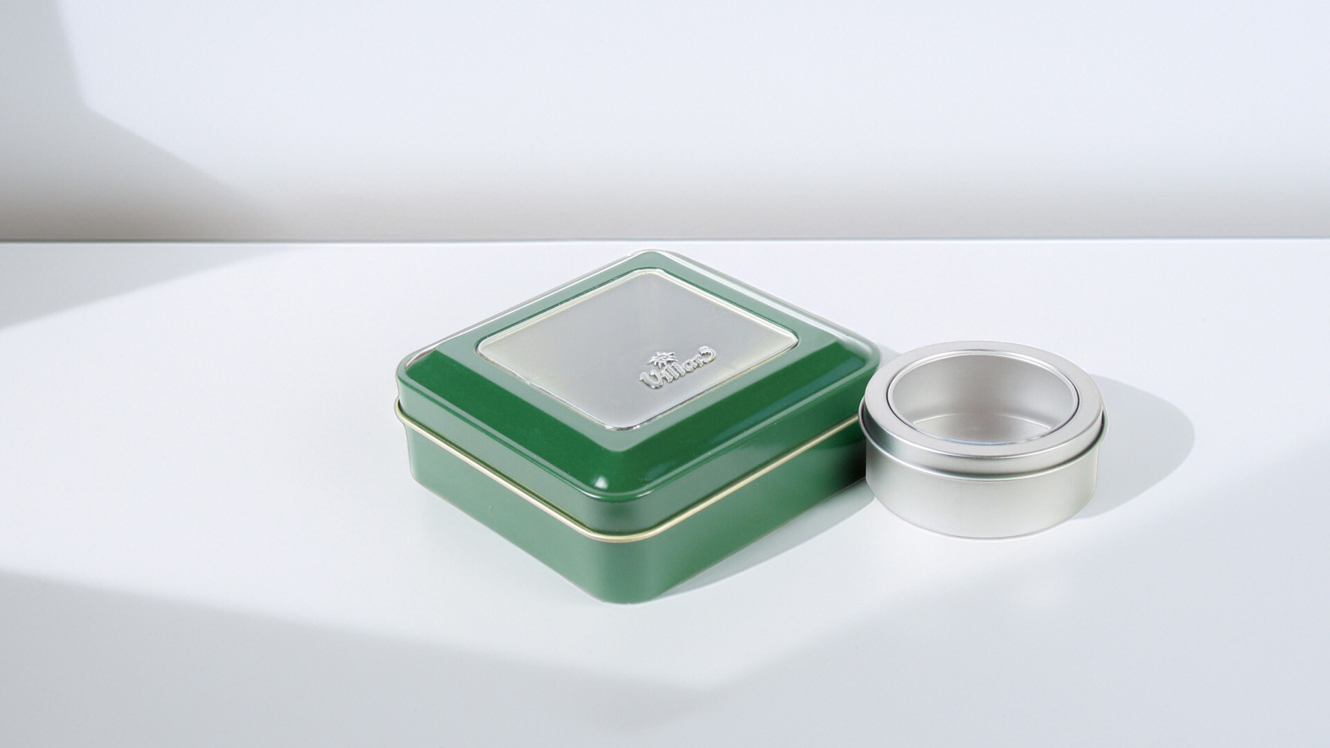 Exploring the Concept of Personalized Premium Packaging